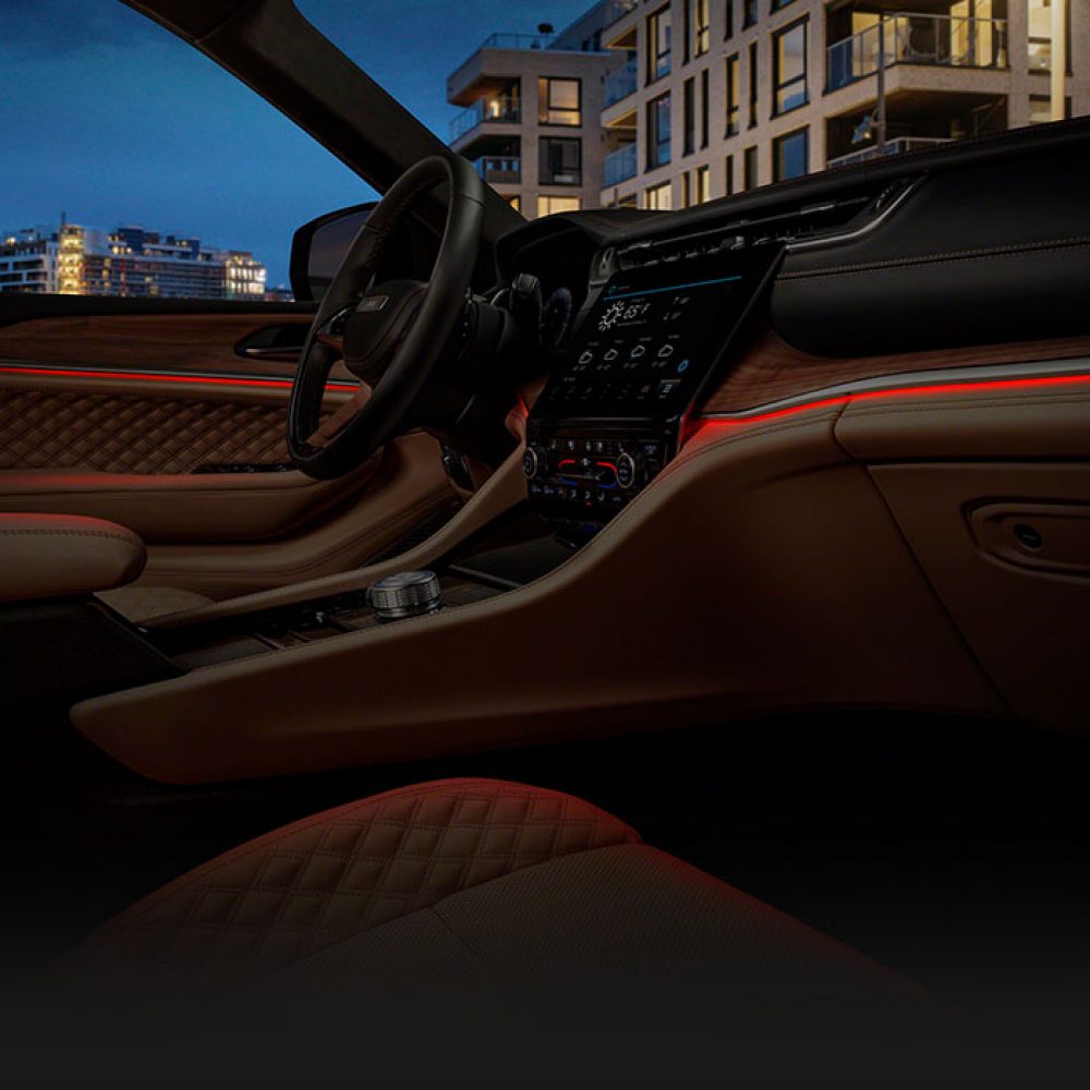 Jeep® Grand Cherokee Interior - Premium SUV